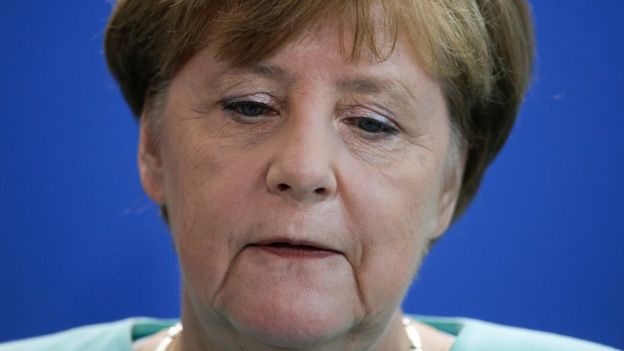 Brexit: David Cameron to quit after UK votes to leave EU - BBC News