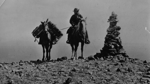 Yellowstone National Park in 1871 and today - BBC News