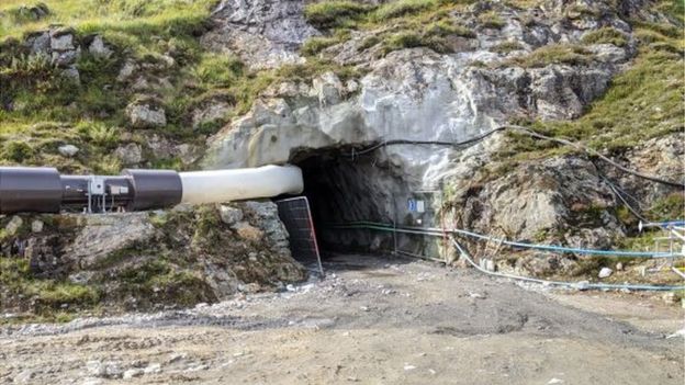 The rollercoaster ride of Scotland's first gold mine - BBC News