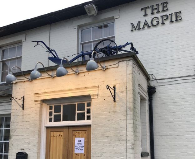 Stonham murder probe: The Magpie pub closed after death - BBC News