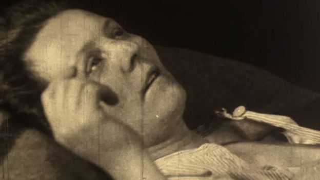 How Spanish flu epidemic devastated Wales in 1918 - BBC News