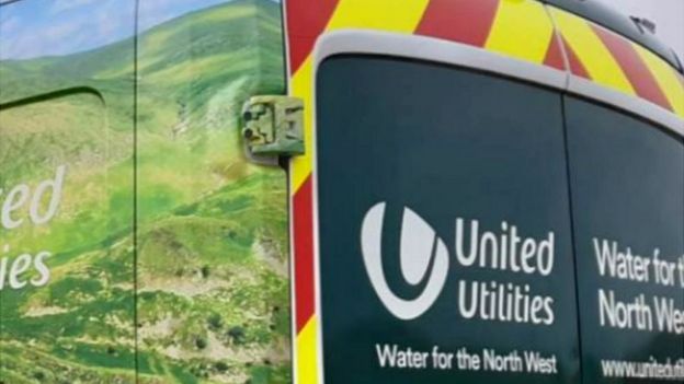 United Utilities water workers vote to strike over pay - BBC News