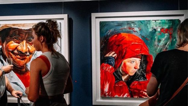 Makenzy Beard, 15, of Swansea, has solo art show in Cardiff - BBC News