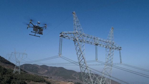 MWC 2017: DJI drones use plane avoidance tech - BBC News