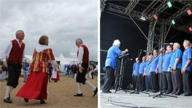 Eisteddfod celebration marks 100 years since Cymanfa Ganu - BBC News