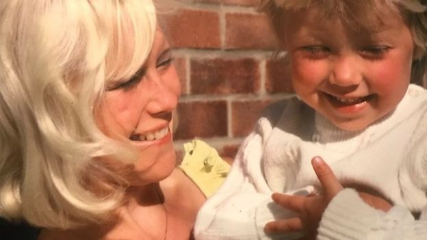 Murder and fraud: What happened to Carole Packman? - BBC News