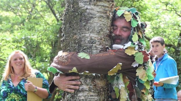 In pictures: First Scottish Tree Hugging Championships - BBC News