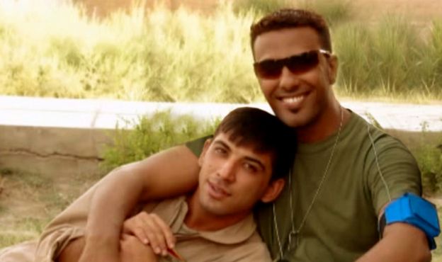 Falling in love in wartime Iraq - BBC News
