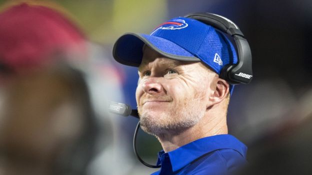 This is Phoebe Schecter, Britain's first female NFL coach - BBC News