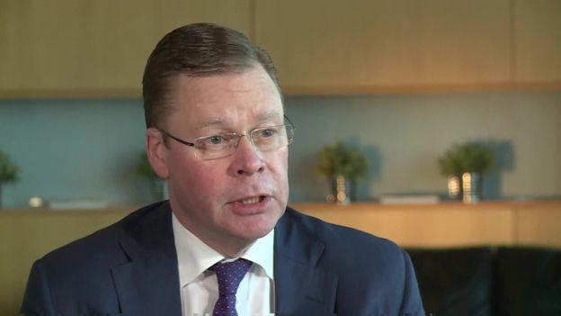 Centrica boss gets 44% pay rise after 'challenging year' - BBC News