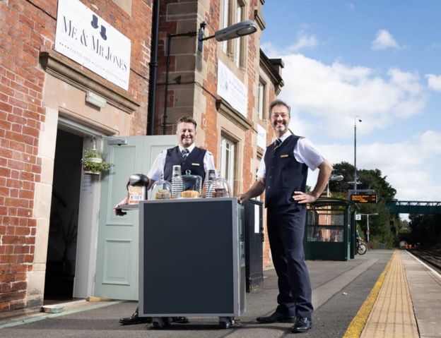 Thomas Cook staff: Redundant twice in a year - BBC News