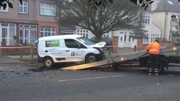 Two die in crash with van pursued by police in Eltham - BBC News