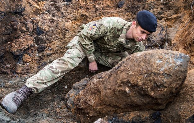 Army Photographic Competition: The winning images - BBC News