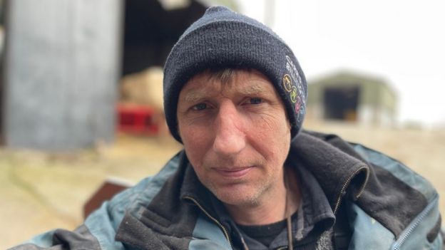 Farmer shoots four dogs in Moffat after pack attacks sheep - BBC News