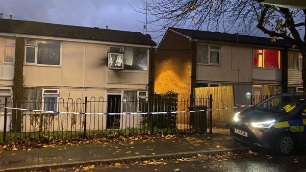 Husband pays tribute to wife and daughters who died after fire - BBC News