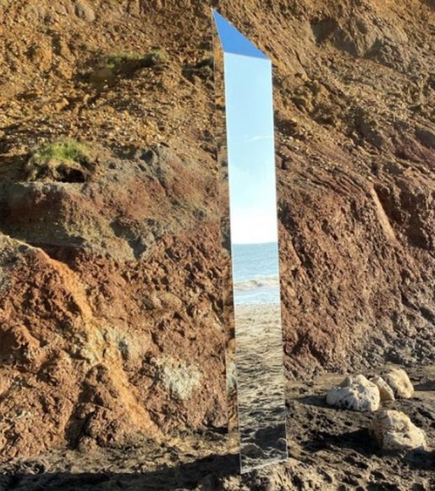 Isle of Wight monolith: 'Magical' structure appears on beach - BBC News