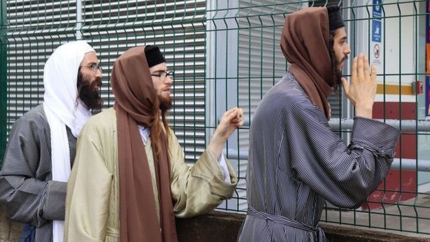 Lev Tahor: Jewish sect leaders arrested in Mexico jungle raid freed ...