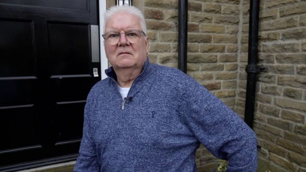 'Massive toll' of living in a leasehold property - BBC News