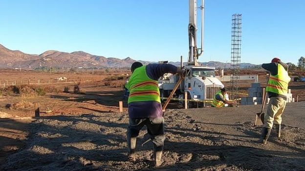 Building's hard problem - making concrete green - BBC News
