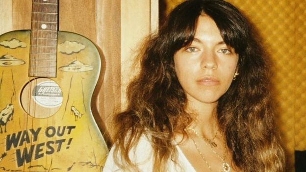 Introducing the soaring melodies of Azure Ryder - BBC News