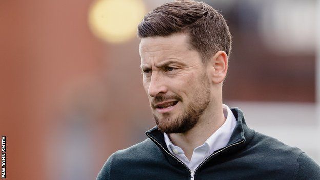 Saints boss Anthony Limbrick wins Cymru Premier accolade - BBC Sport