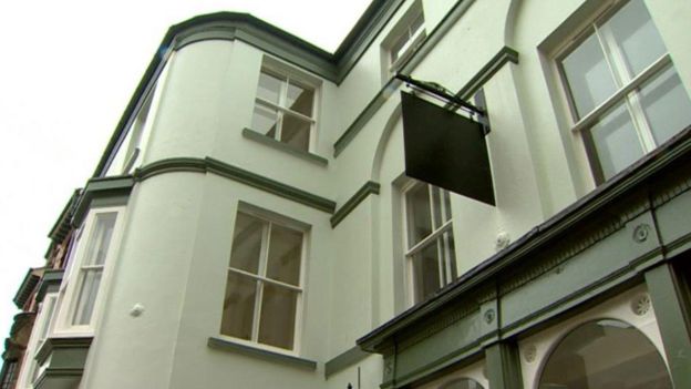 Pontypool: Struggles and opportunity in a valleys town - BBC News