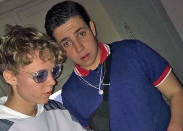 Mother's Day: From hero to 'beg-friend' - BBC News