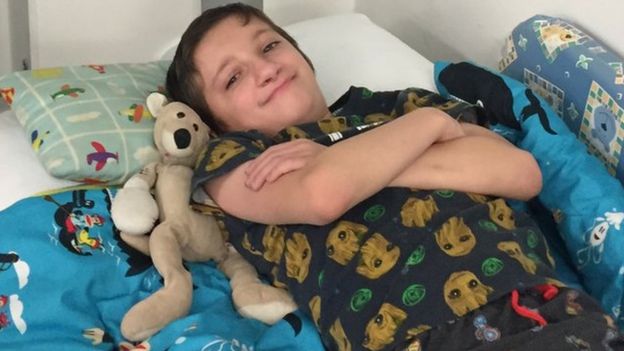 Girl reunited with toy lost at Stansted Airport - BBC News