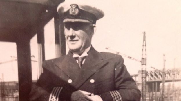 Posthumous award for WW2 captain from Lewis - BBC News