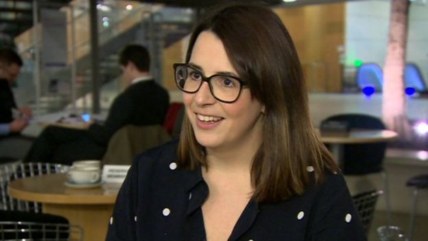 Welsh MPs: Hot-desking and depression as politicians return - BBC News