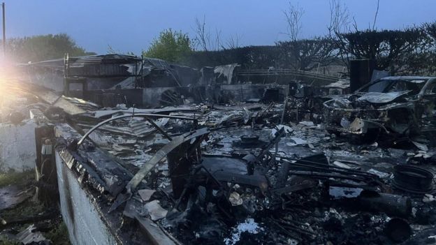 Large fire breaks out at Dorset industrial site - BBC News