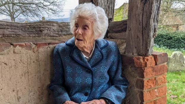 Hastings woman, 106, in King's birthday honours - BBC News