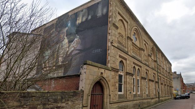 Blackburn Museum and Art Gallery to get new roof - BBC News