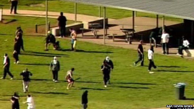 Melbourne prison riot ends after police raid - BBC News