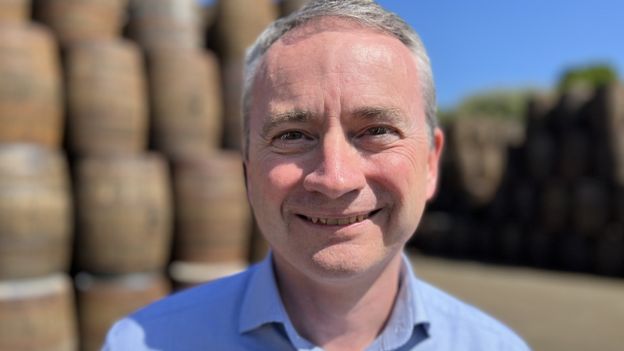 Scotland's first electric HGV starts making trips - BBC News