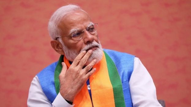 Google sorry for Narendra Modi images in 'Top 10 criminals' list - BBC News