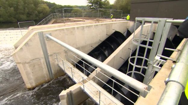 Hydroelectric power flows from River Don scheme - BBC News