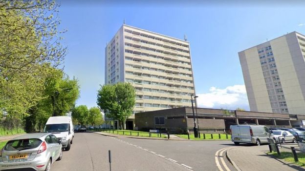 Enfield stabbing: Murder arrest after man's death - BBC News