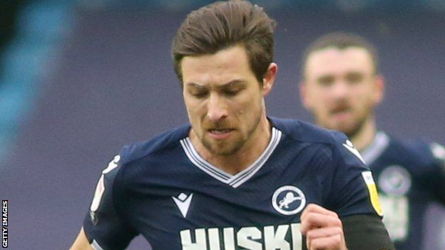 Ryan Leonard: Millwall midfielder signs new 'long term' contract - BBC ...
