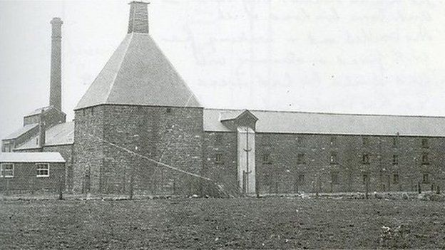 Irish Easter Rising centenary to be marked in Gwynedd - BBC News