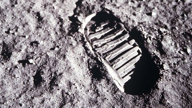 Apollo 11: 'The greatest single broadcast in television history' - BBC News