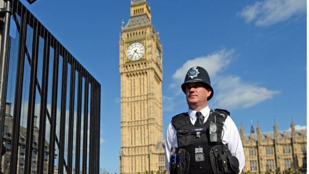 Silent 999 calls: What you need to do - BBC News