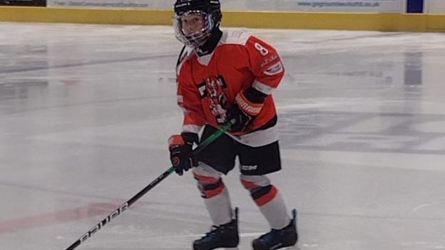 Ice hockey dream for Wolverhampton boy with rare condition - BBC News