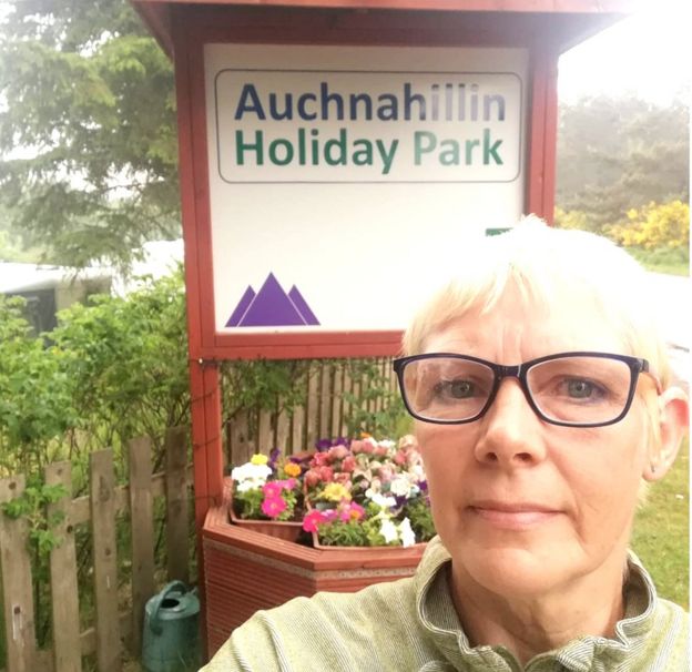 Daviot wildfire burns next to back garden amid power cuts - BBC News