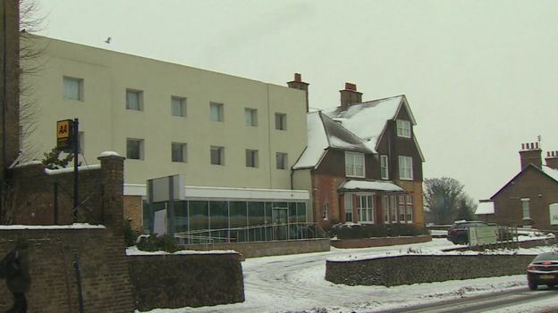 RBS profit trebles as costs fall - BBC News