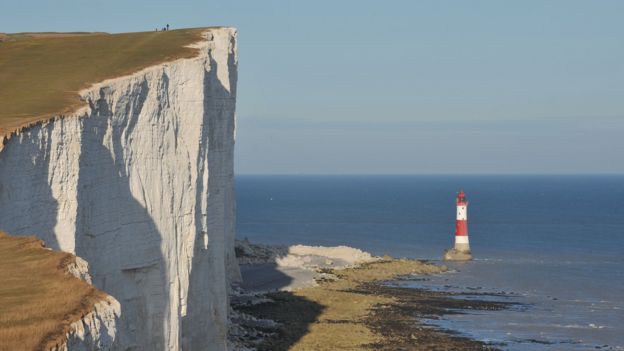 Mother and son found dead at Beachy Head cliffs - BBC News