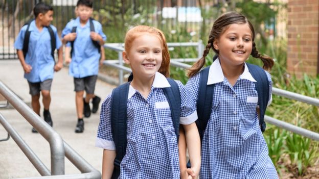 Best friends forever; How friendship boosts pupils' grades - BBC News