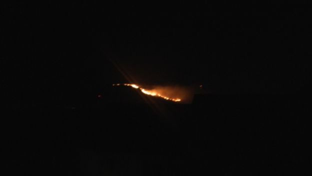 NIFRS crews tackle gorse fire near Newry - BBC News