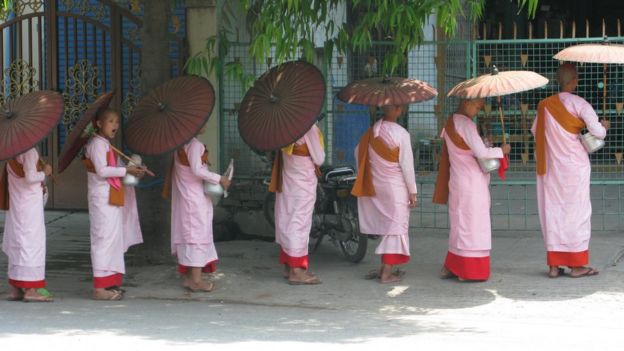 Your pictures: Myanmar direct - BBC News