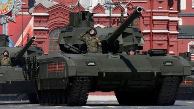 Russia to showcase robot tank in WW2 victory parade - BBC News